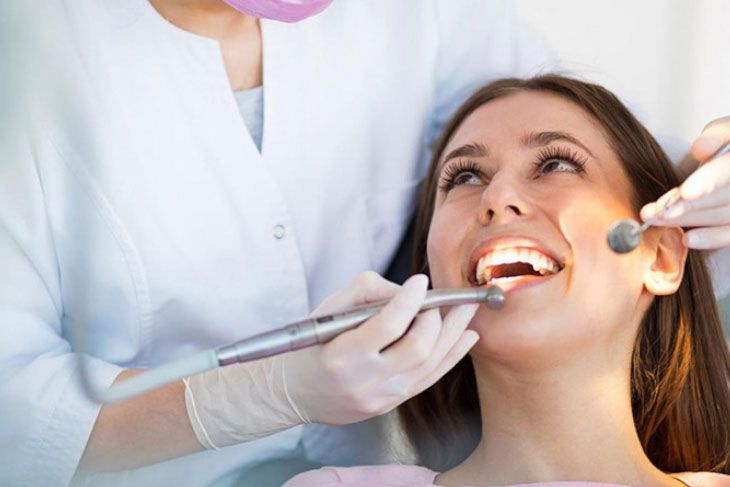 Viền chân răng bị đen - tổng quan về vấn đề và cách khắc phục