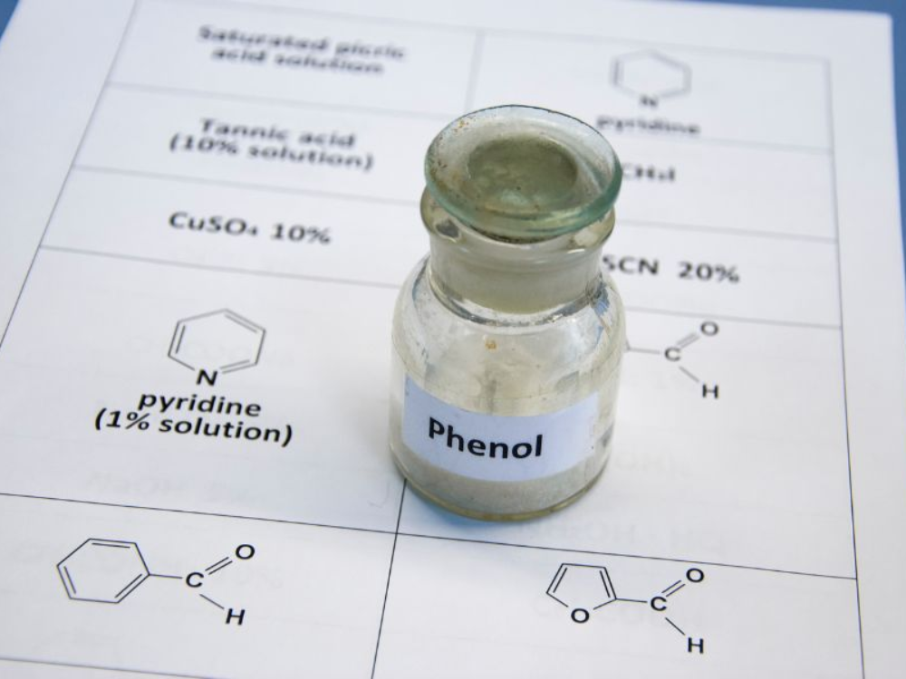 Phenol là gì? Ứng dụng của phenol trong đời sống hiện nay